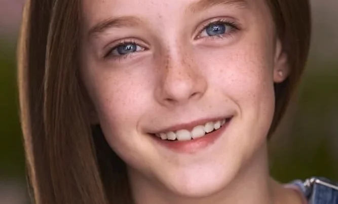 Ava Weiss : sa biographie, filmographie, et quelques photos