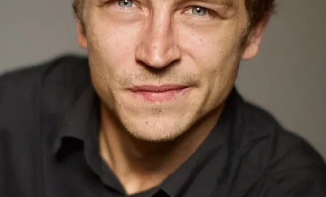 Vincent Rottiers : sa biographie, filmographie, et quelques photos