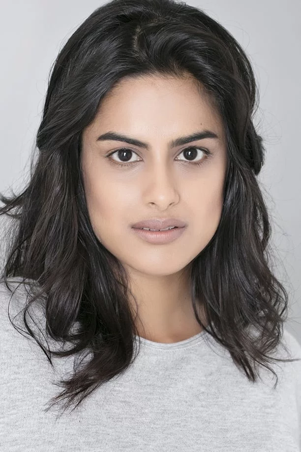 Neha Mahajan : sa biographie, filmographie, et quelques photos