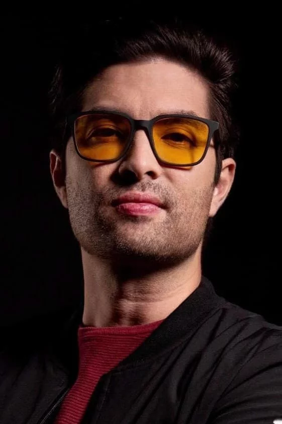 Joross Gamboa : sa biographie, filmographie, et quelques photos Joross Gamboa : sa biographie, filmographie, et quelques photos