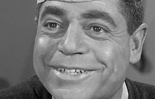 Barney Phillips : sa biographie, filmographie, et quelques photos