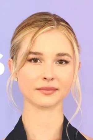 Isabel May : sa biographie, filmographie, et quelques photos