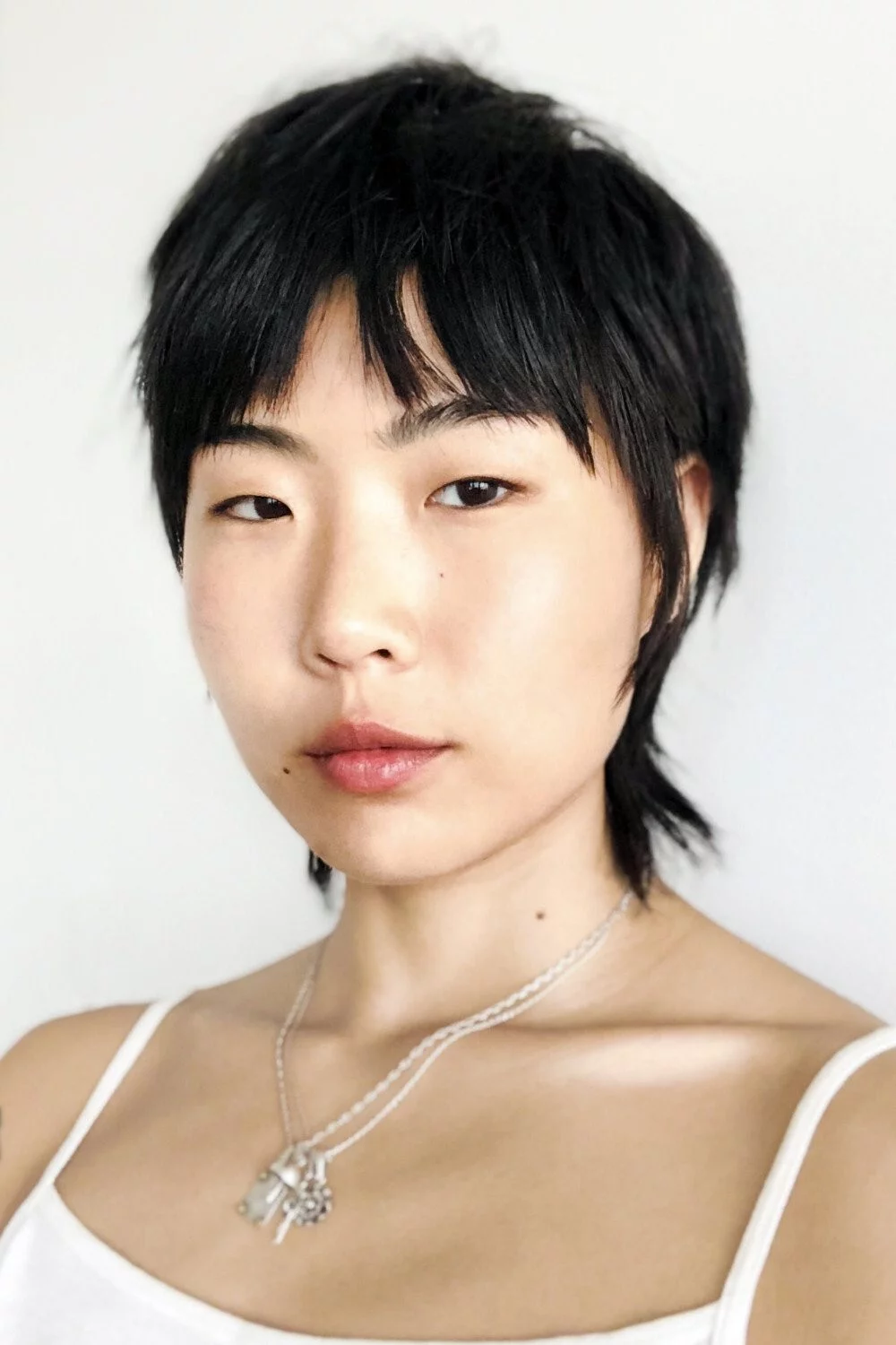 May Hong : sa biographie, filmographie, et quelques photos